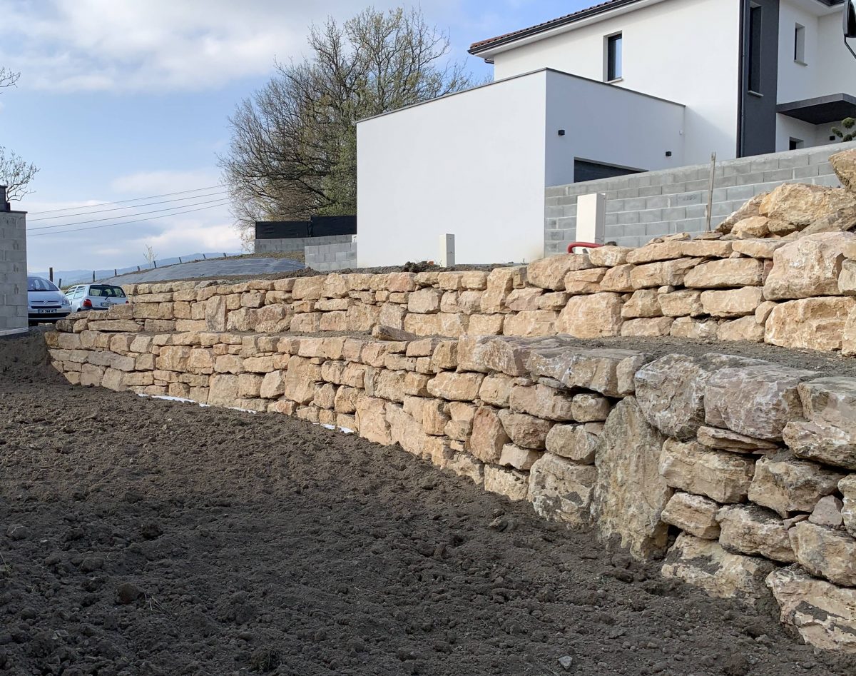 Roche massive calcaire | DANNENMULLER